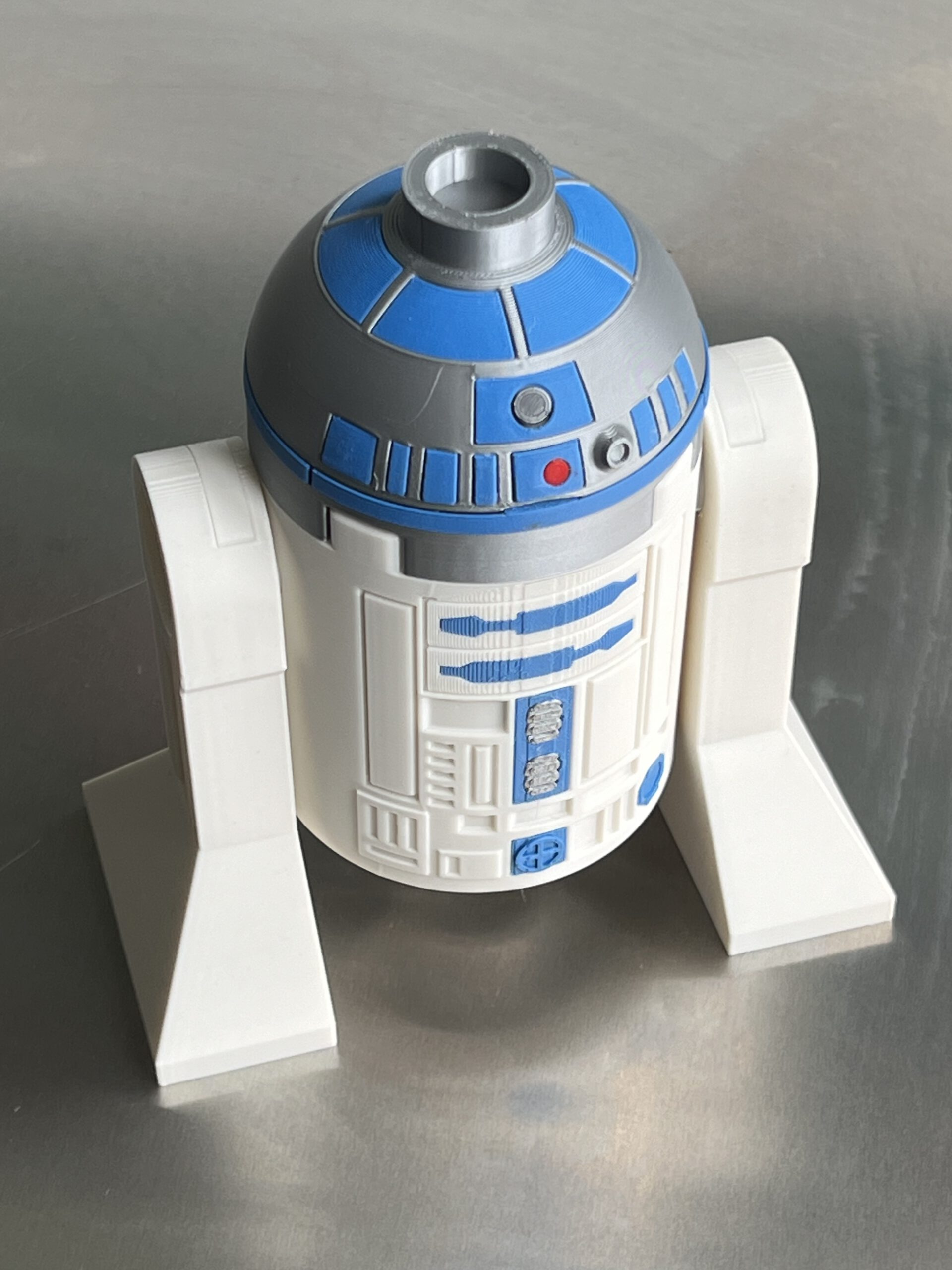 Large LEGO R2D2 - The Bavarian Model Maker